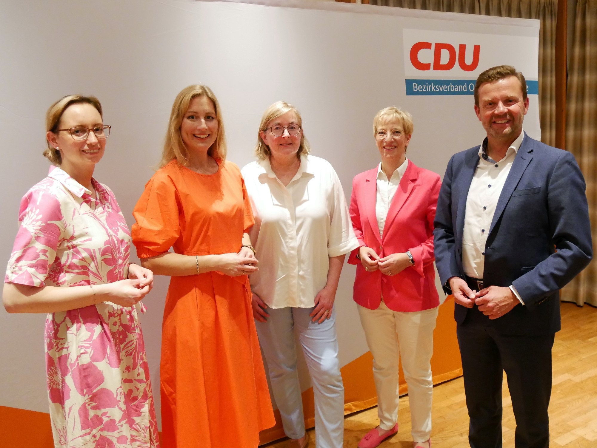 CDU Roadshow Zur Europawahl Gestartet CDU Roadshow Zur Europawahl Gestartet